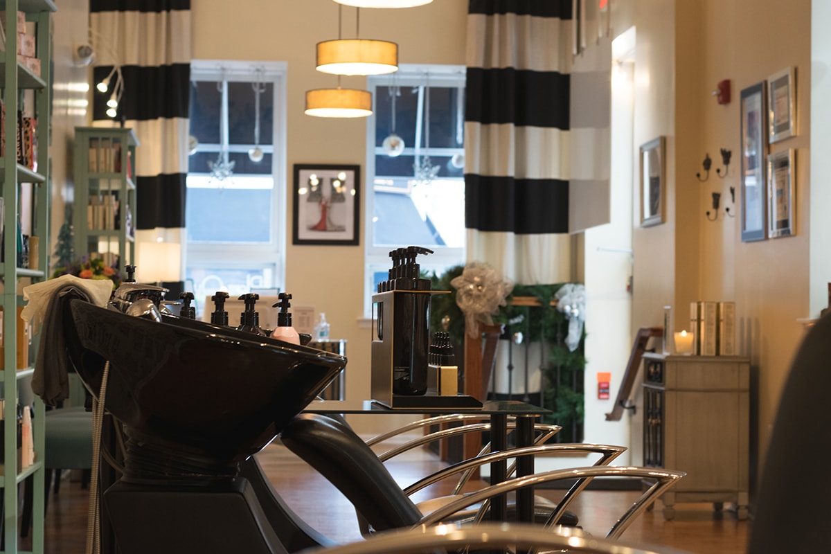 About - Heads & Tails Beauty Boutique